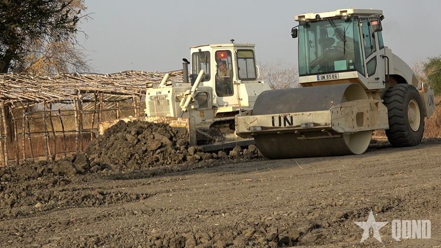 Vietnamese Engineers Improve Infrastructure of School in Abyei