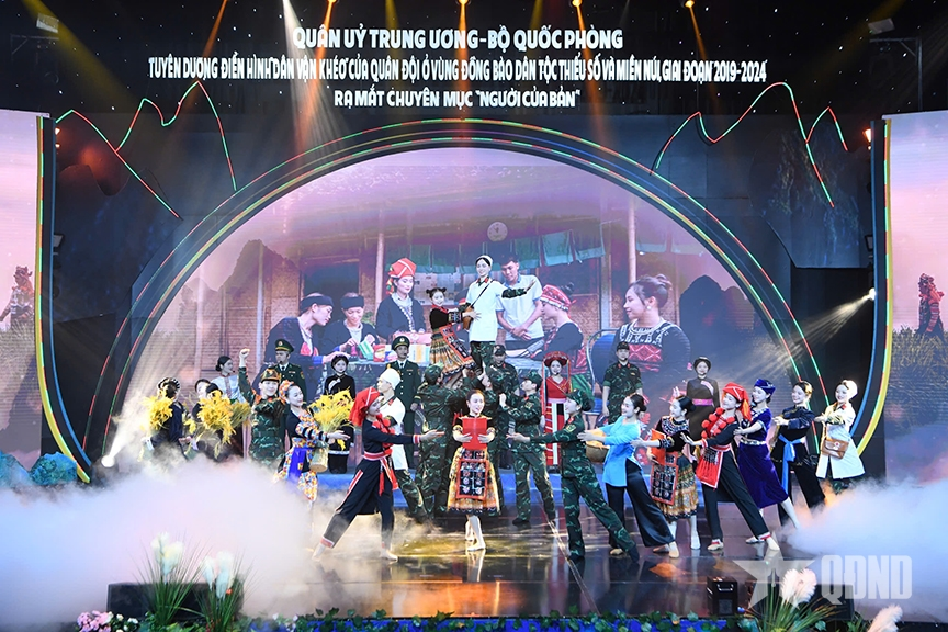 Outstanding individuals in military mass mobilization work honored