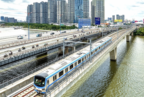 Public investment may help Vietnam achieve GDP growth target: VinaCapital