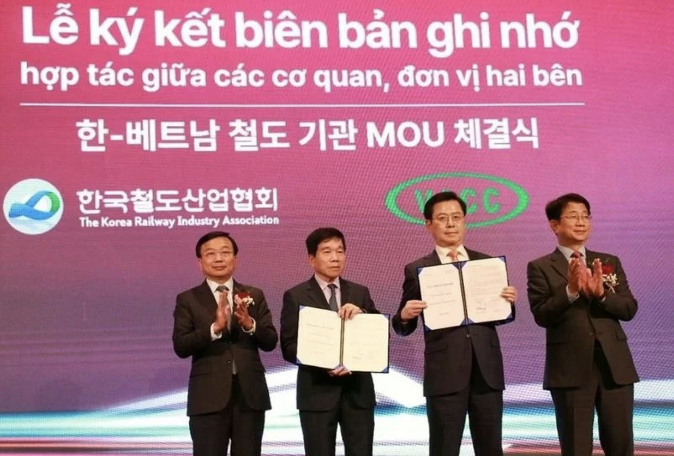 Vietnam, RoK step up railway development cooperation