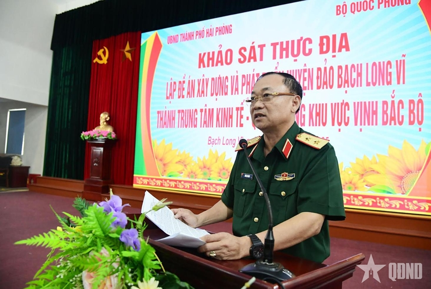 MND conducts field survey to develop Bach Long Vi into an economic ...