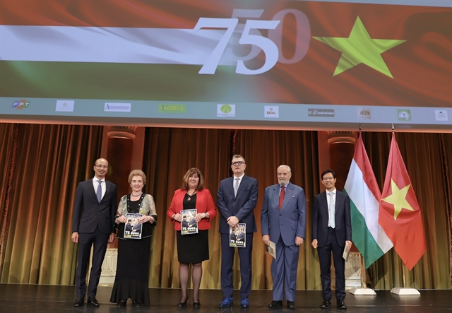 Vietnam, Hungary celebrate 75 years of ties, April 30 victory