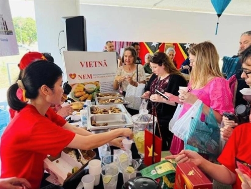 Vietnamese food, culture introduced at int l bazaar in Brazil