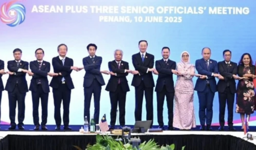 ASEAN, partners discuss directions to strengthen cooperation