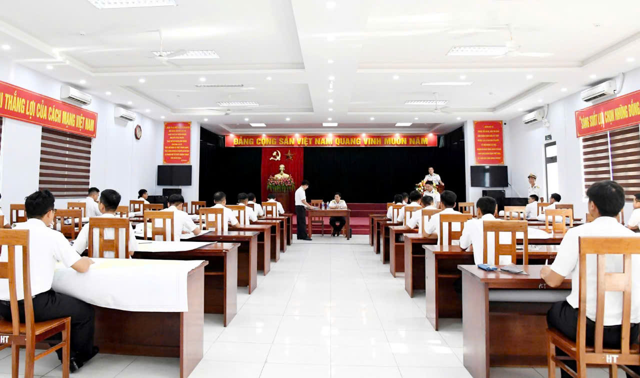 Naval Region 3 inspects ships and evaluates naval commanding officers ...