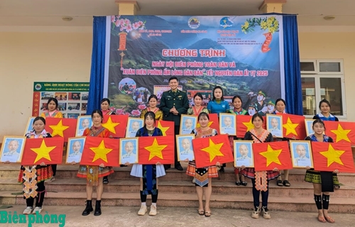 Border guard troops strive to foster solidarity with people