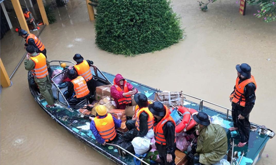 Military units join flood consequence mitigation in Central region