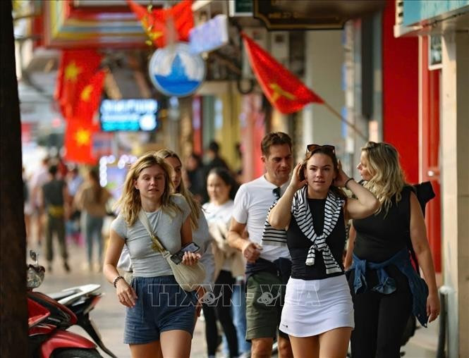 Vietnam welcomes nearly 17.2 million foreign tourists in Jan-Oct