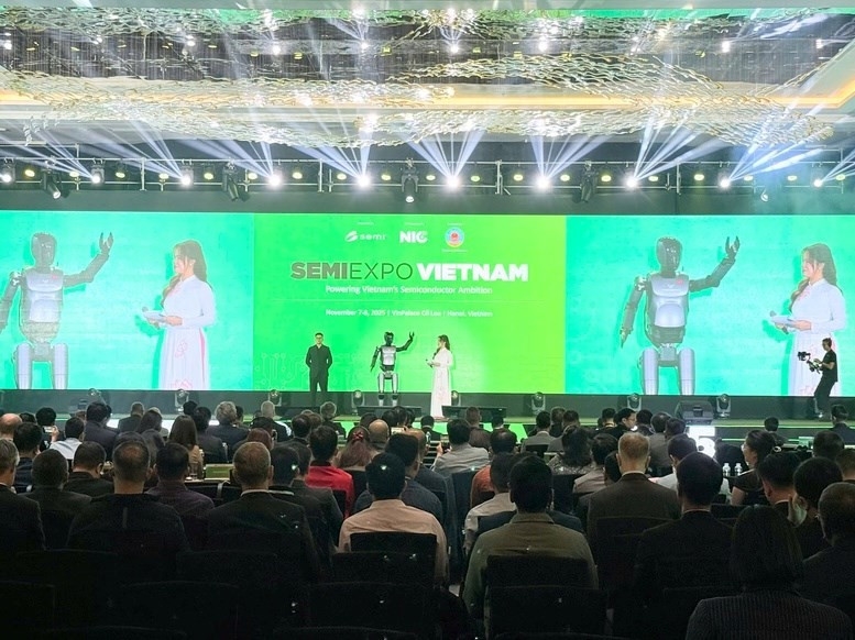 Vietnam opens largest int’l semiconductor exhibition