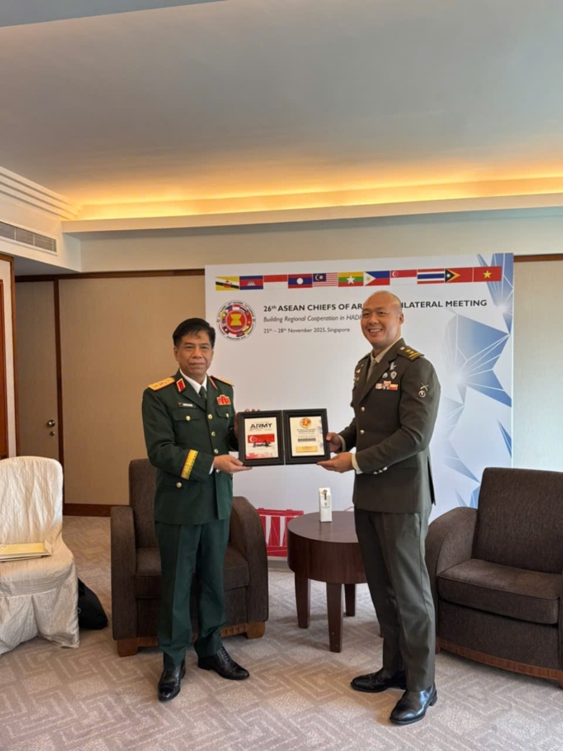 Senior Lieutenant General Nguyen Van Nghia attends ACAMM-26