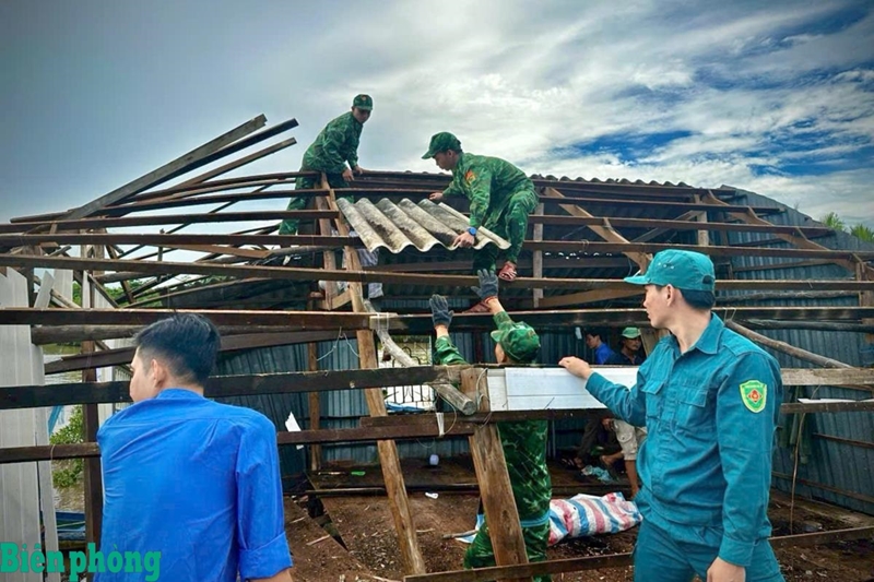 Bond between soldiers and residents brightens sea border