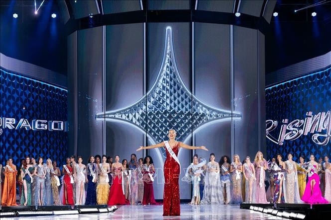 U.S. beauty crowned Miss Cosmo 2025 in Ho Chi Minh City