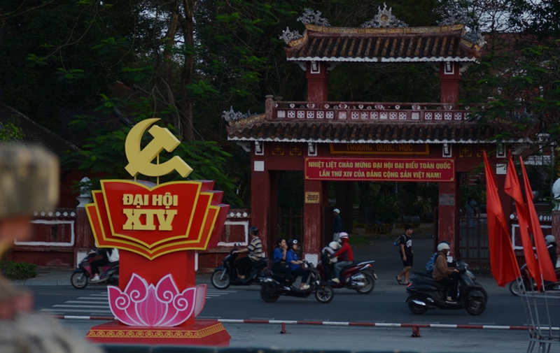 Lao media briefed on key innovations of Vietnam’s 14th National Party ...