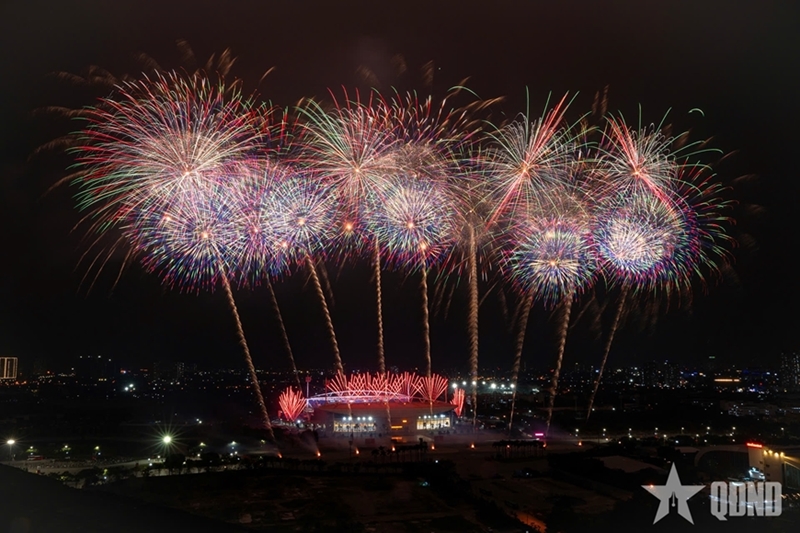 Fireworks light up capital’s sky during full rehearsal for celebrations ...