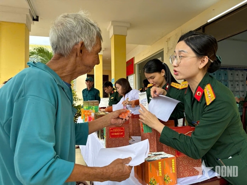 Military–civilian ties strengthened in Van Tuong