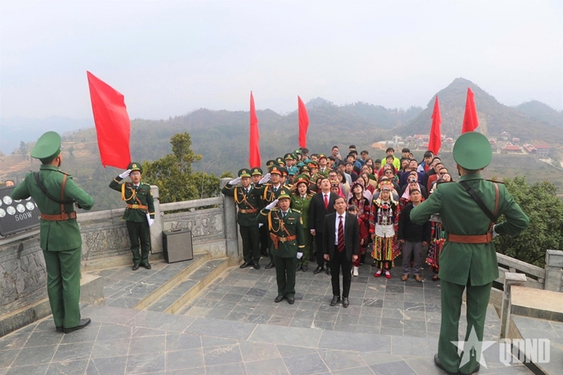 Sacred flag-raising ceremonies held on the first day of Lunar New Year