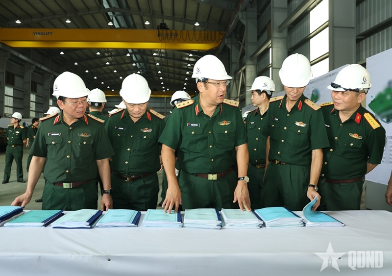 Defense leader urges further research and development of T-1 light tank
