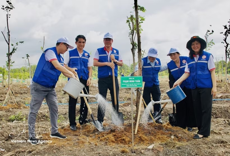 Ho Chi Minh City kicks off 2026 tree planting festival with Net Zero in ...
