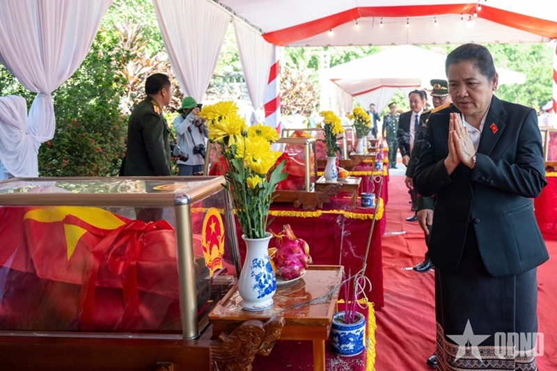 GDP leader attends memorial and burial ceremony for martyrs in Thanh Hoa