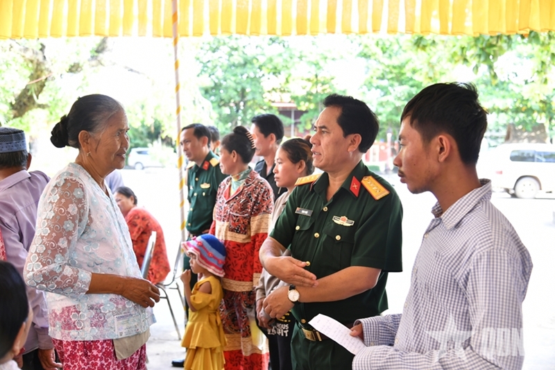 An Giang: Free health check-ups and medicines given to Cambodian people
