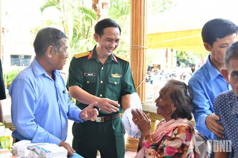 An Giang: Free health check-ups and medicines given to Cambodian people
