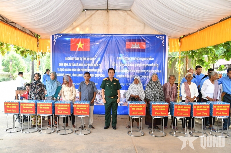An Giang: Free health check-ups and medicines given to Cambodian people