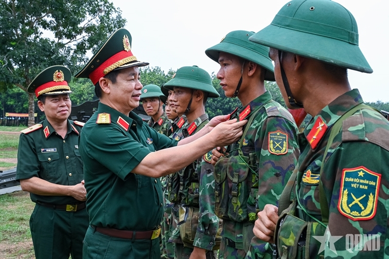 GDP leader inspects Engineering Officer Candidate School and Brigade 96