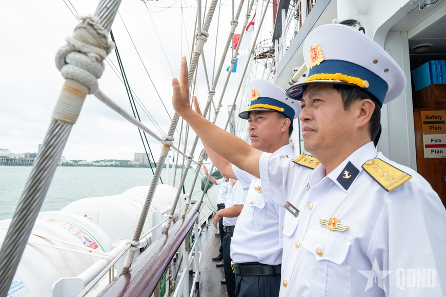 Sailing Ship 286-Le Quy Don departs Sihanoukville port, concluding ...