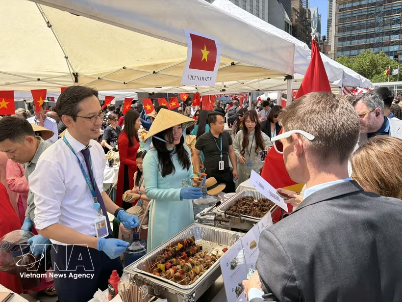Vietnam leaves strong impression at 2026 U.N. International Bazaar