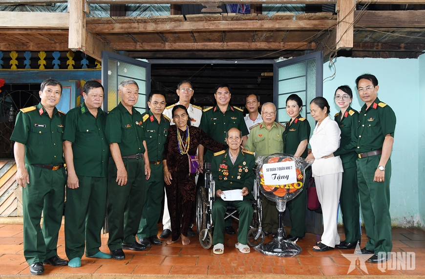 Division 7 conducts “return-to-the-roots” trip
