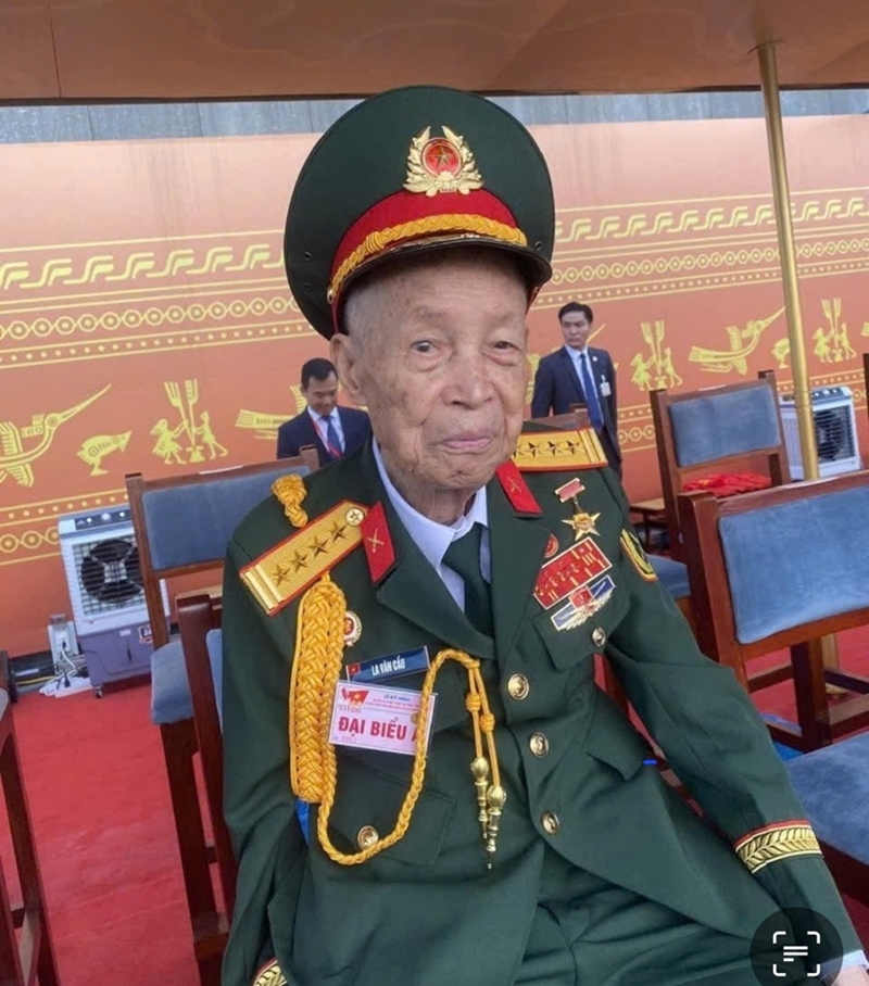 Hero La Van Cau a shining example of courage and sacrifice