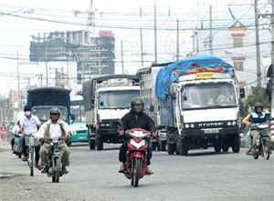 Poor transport hinders Mekong Delta development