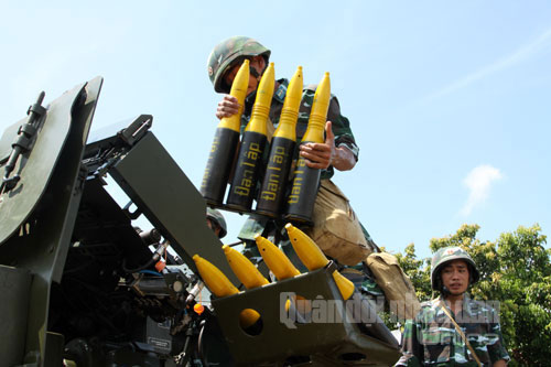 Anti-aircraft unit in training