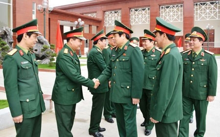 Defense minister visits Factory Z111